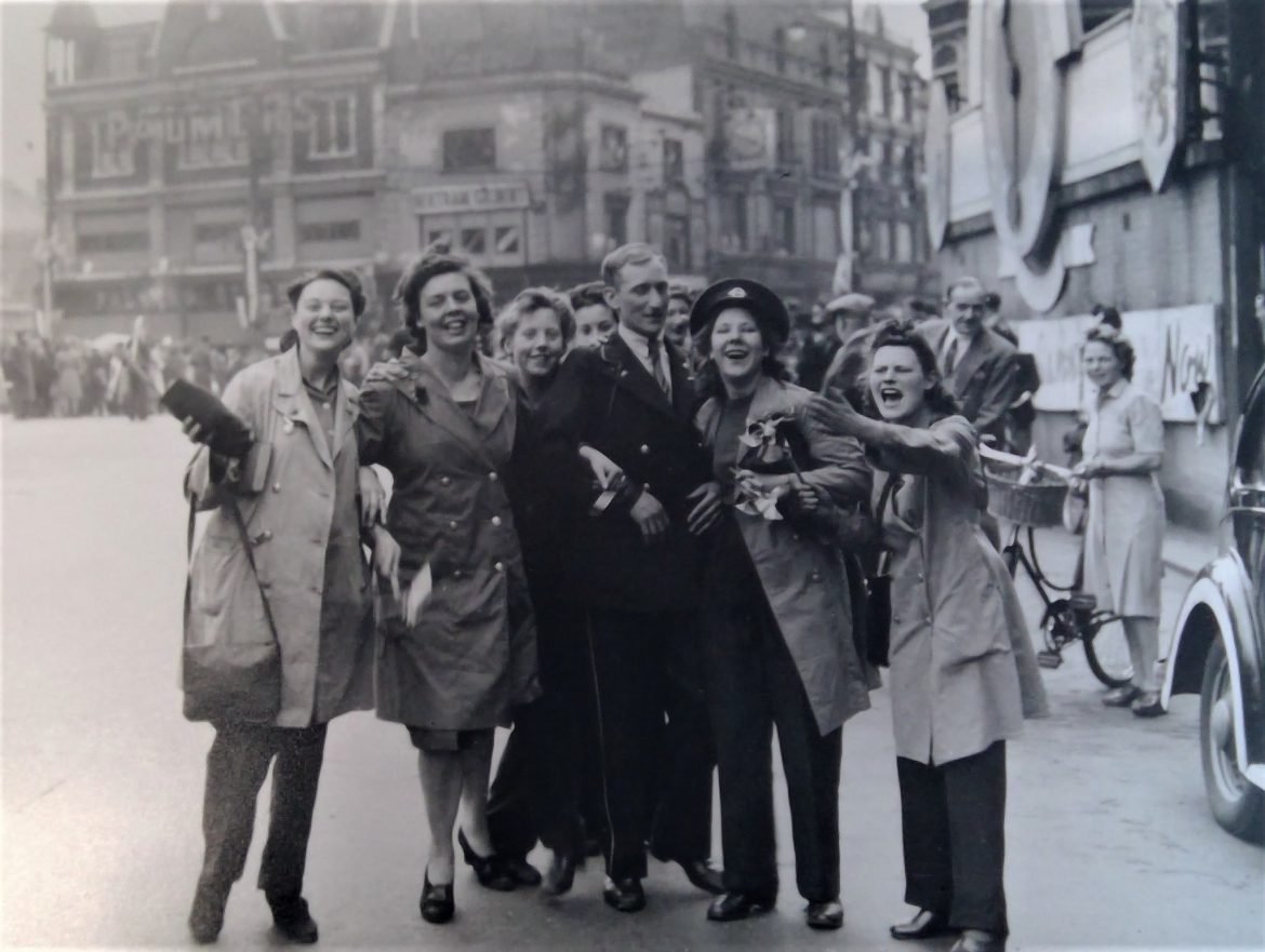 Royal Rewind: Princess Elizabeth and Princess Margaret celebrate VE Day ...