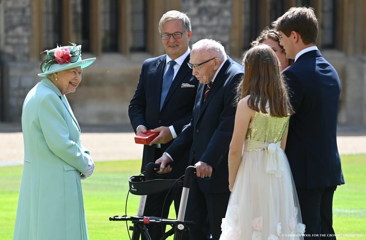 Captain Tom knighted by The Queen after Princess Beatrice's wedding ...