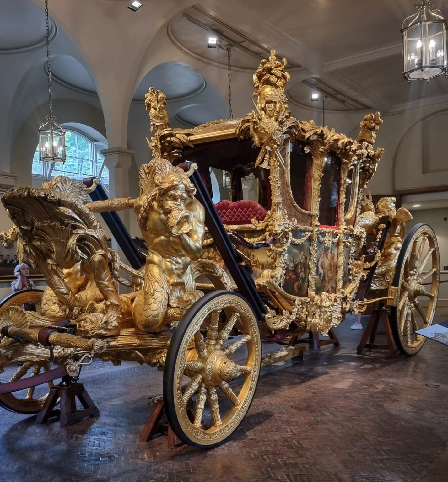 Tell me about... the Gold State Coach • The Crown Chronicles