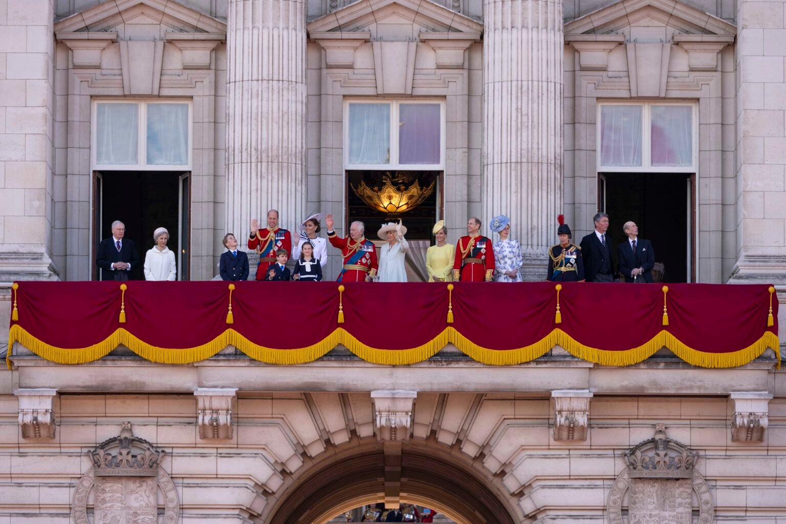 The Crown Chronicles • British history and royal news