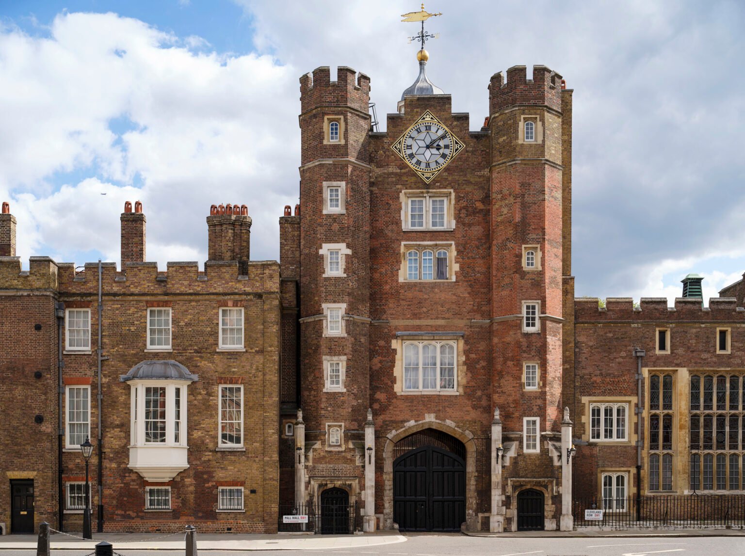 St James's Palace opens to the public for first time in history • The ...