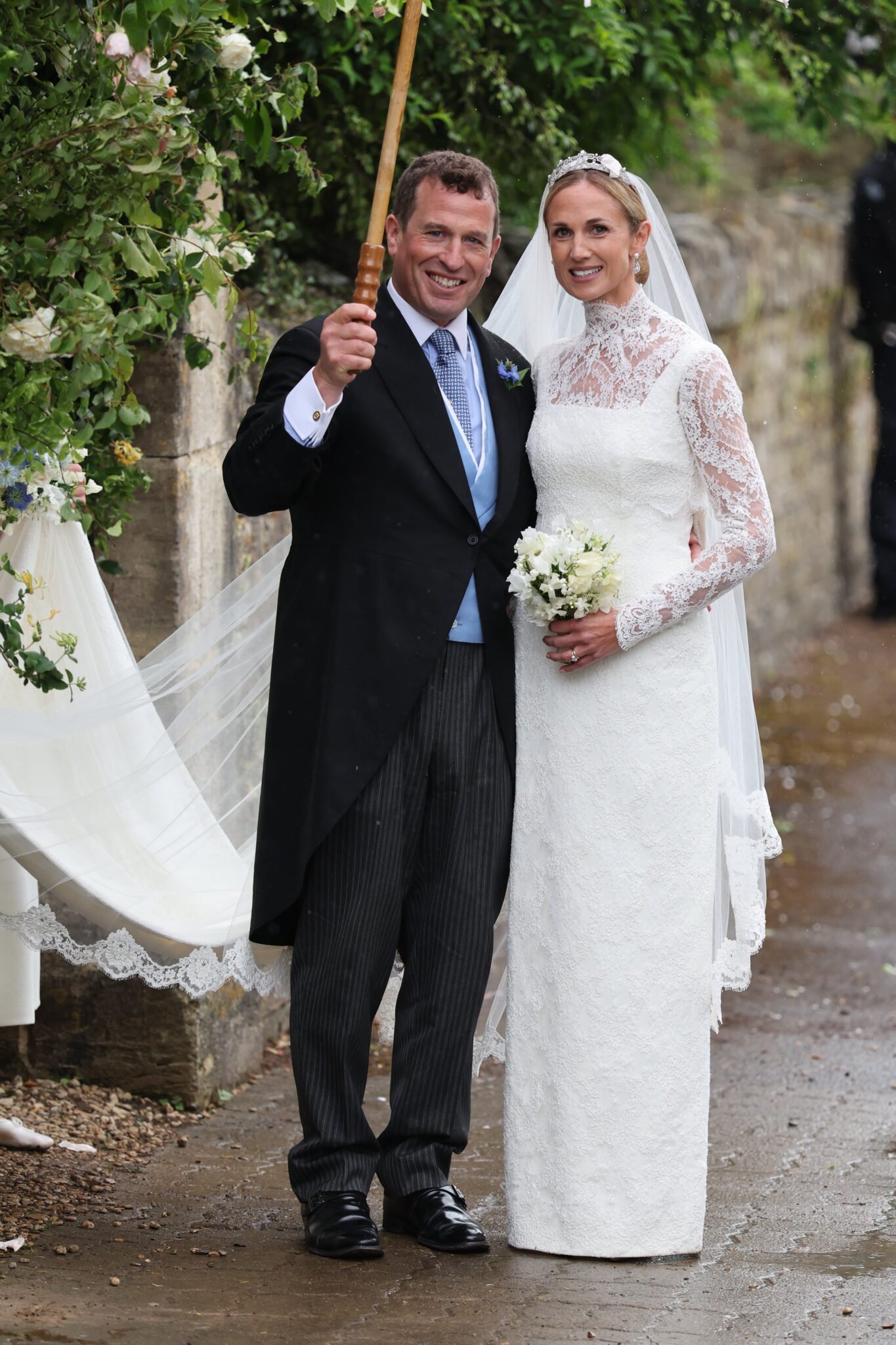 Royals see Peter Phillips marry Harriet Sperling in traditional ...